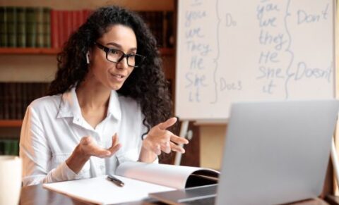 Your Guide to Fluency vs. Accuracy in English Language Teaching