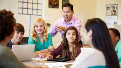 Your Guide to Fluency vs. Accuracy in English Language Teaching